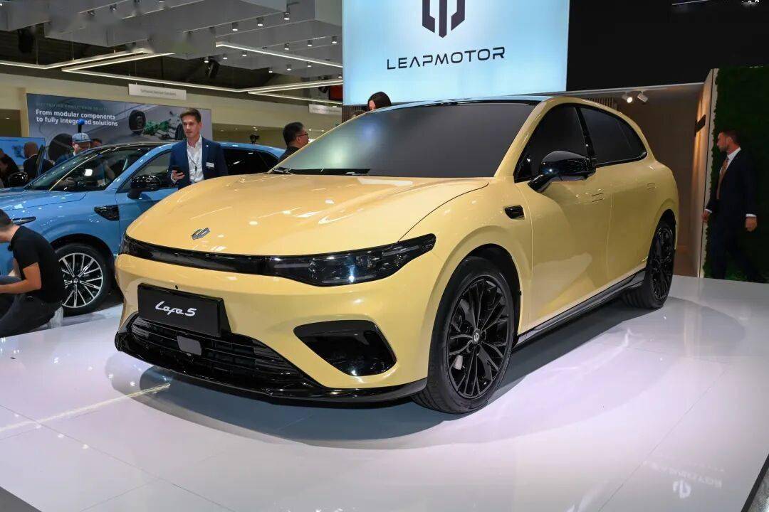 10.58万起！零跑Lafa5官宣_搜狐汽车_搜狐网