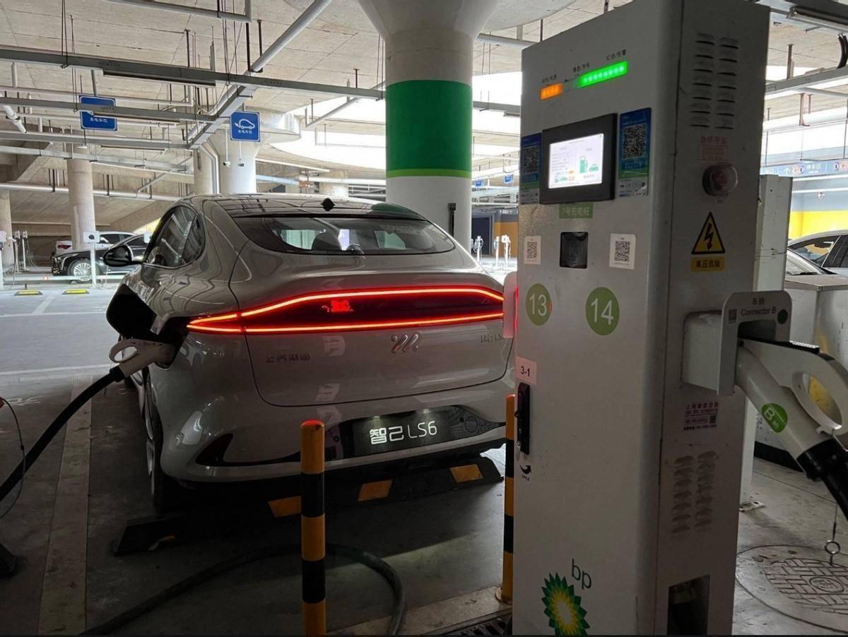 电车充电速度慢？一文读懂800V、5C，教你选对电车与充电桩_搜狐汽车_搜狐网