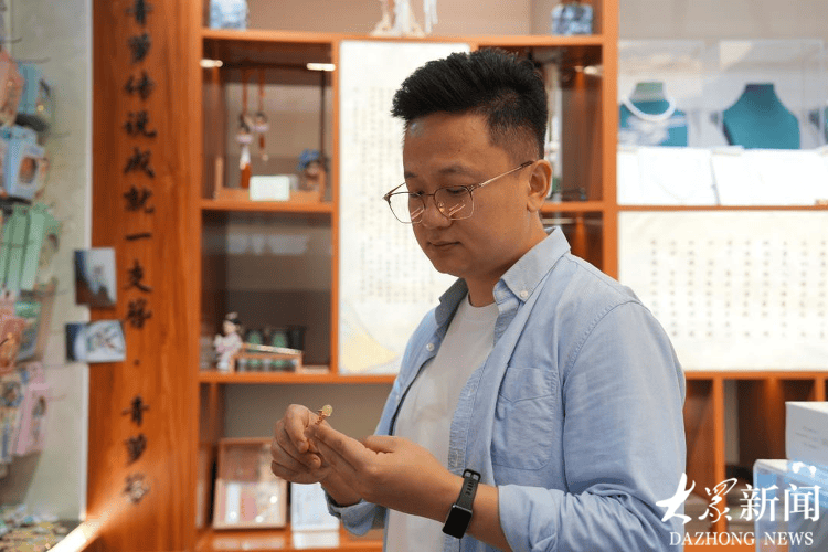 小店里的“文化转译人”，成了高层次人才_杜航_百花洲_主理